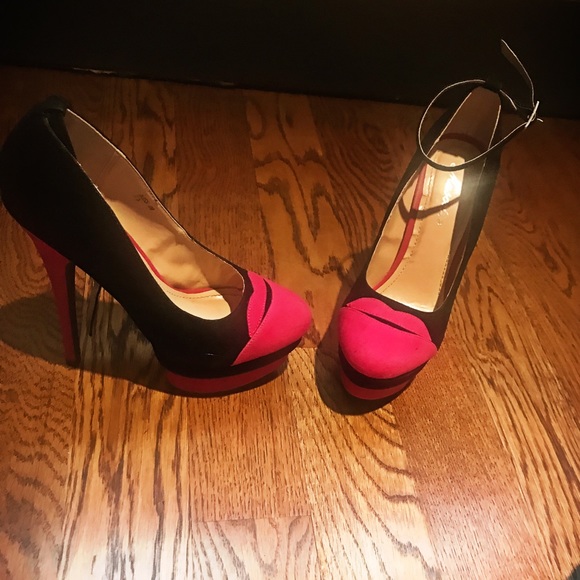 mascotte | Shoes | Mascotte Black And Pink Lippie Heels | Poshmark